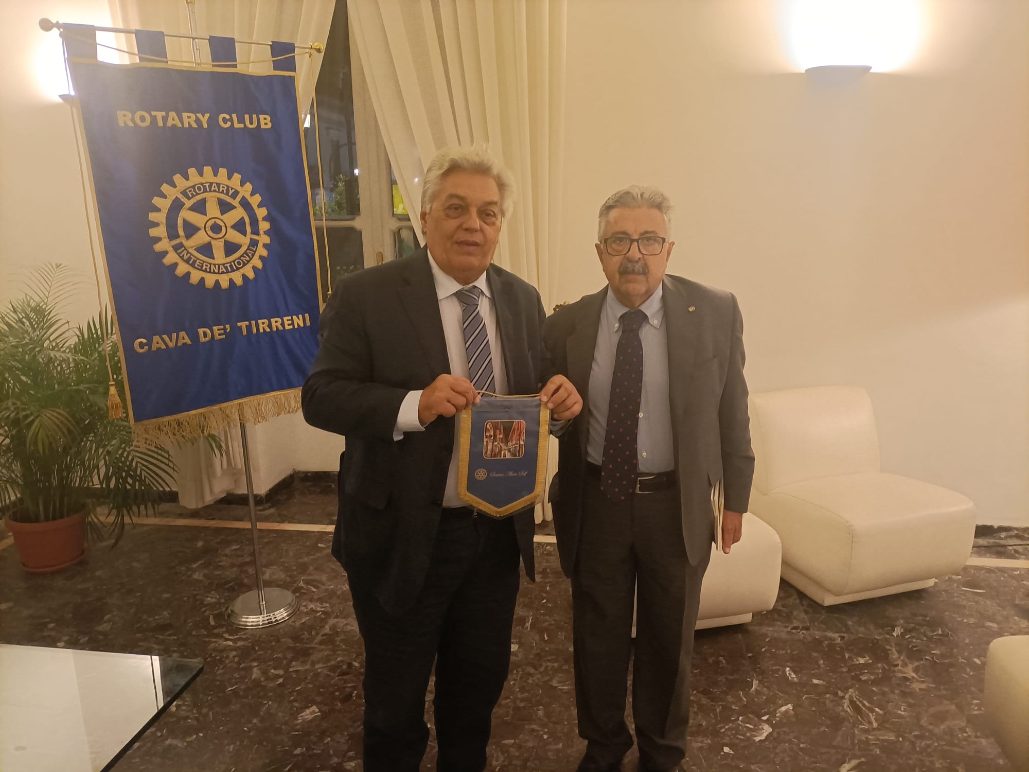 Incontro con lo scrittore Vito Pinto : un percorso attraverso la storia ...